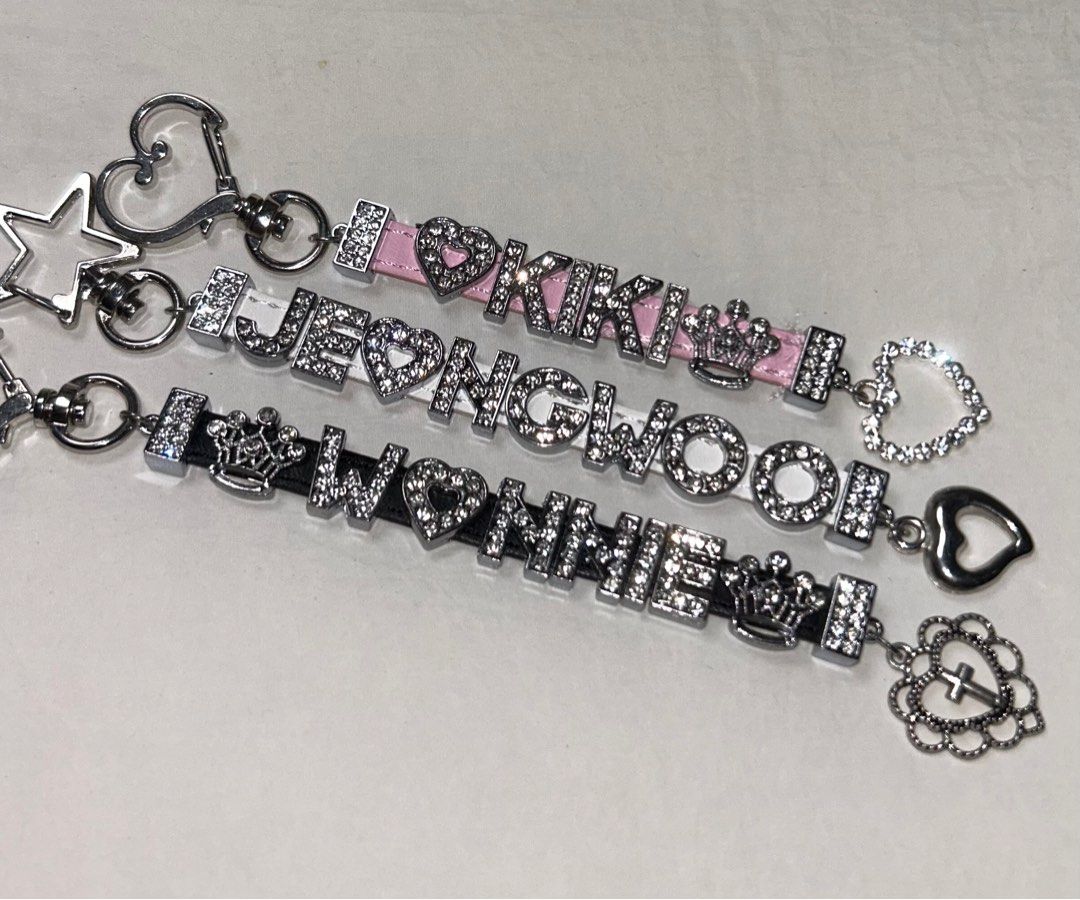CUSTOM kpop name keychains| doll seventeen treasure enhypen txt ateez ...