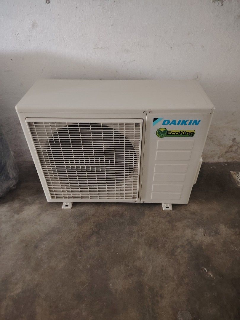 DAIKIN 2.5 hp Eco King Cassette Air Cond (6 months Warranty) - like New ...