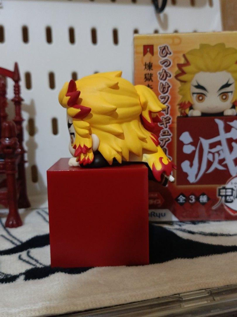 Demon Slayer Kimetsu no Yaiba Kyojuro Rengoku Hikkake Figure BIB ...