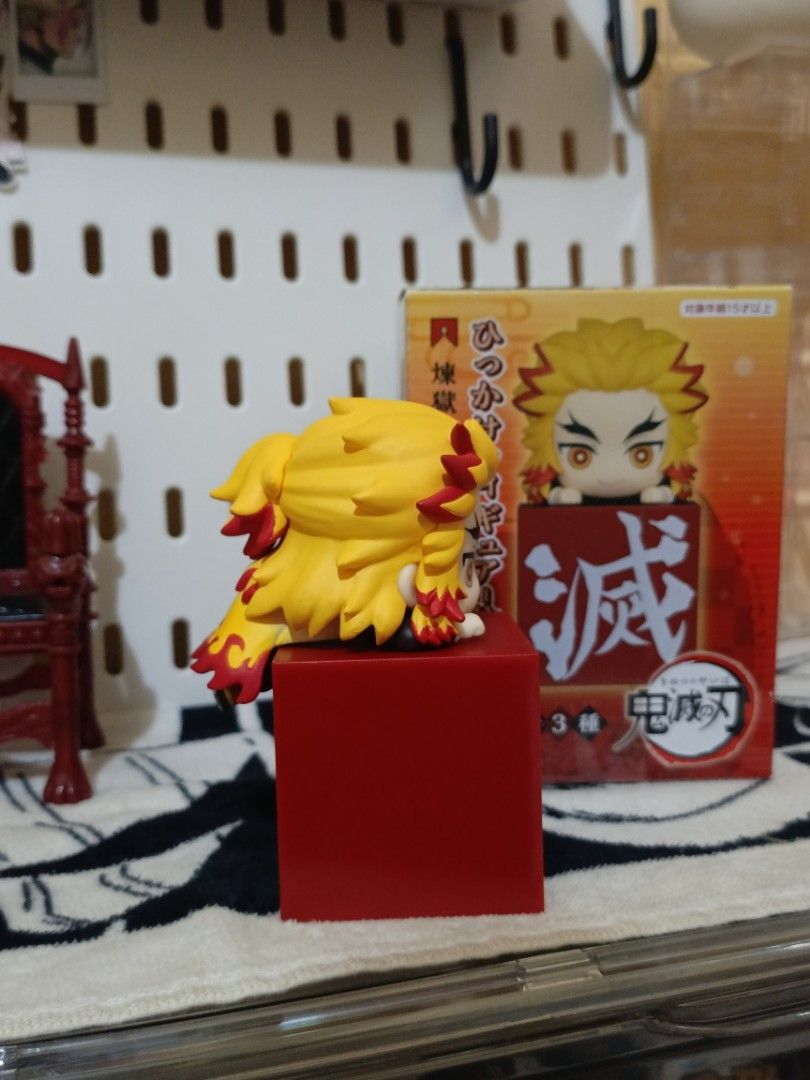 Demon Slayer Kimetsu no Yaiba Kyojuro Rengoku Hikkake Figure BIB ...
