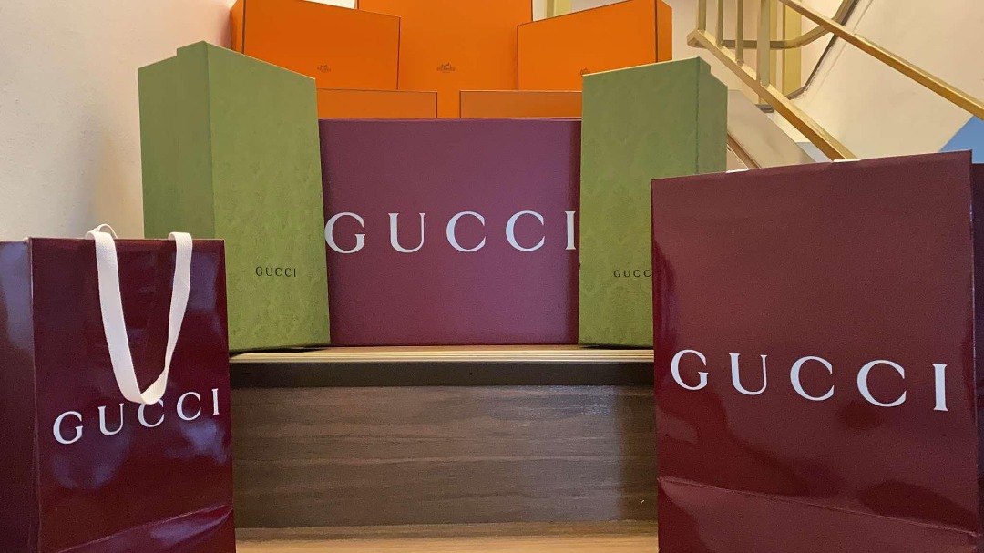 Gucci Boxes/ paper bag, Luxury, Bags & Wallets on Carousell