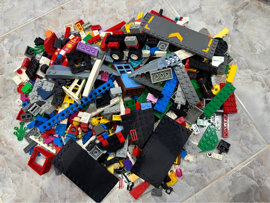 LEGO LOOSE 650g, Hobbies & Toys, Toys & Games on Carousell