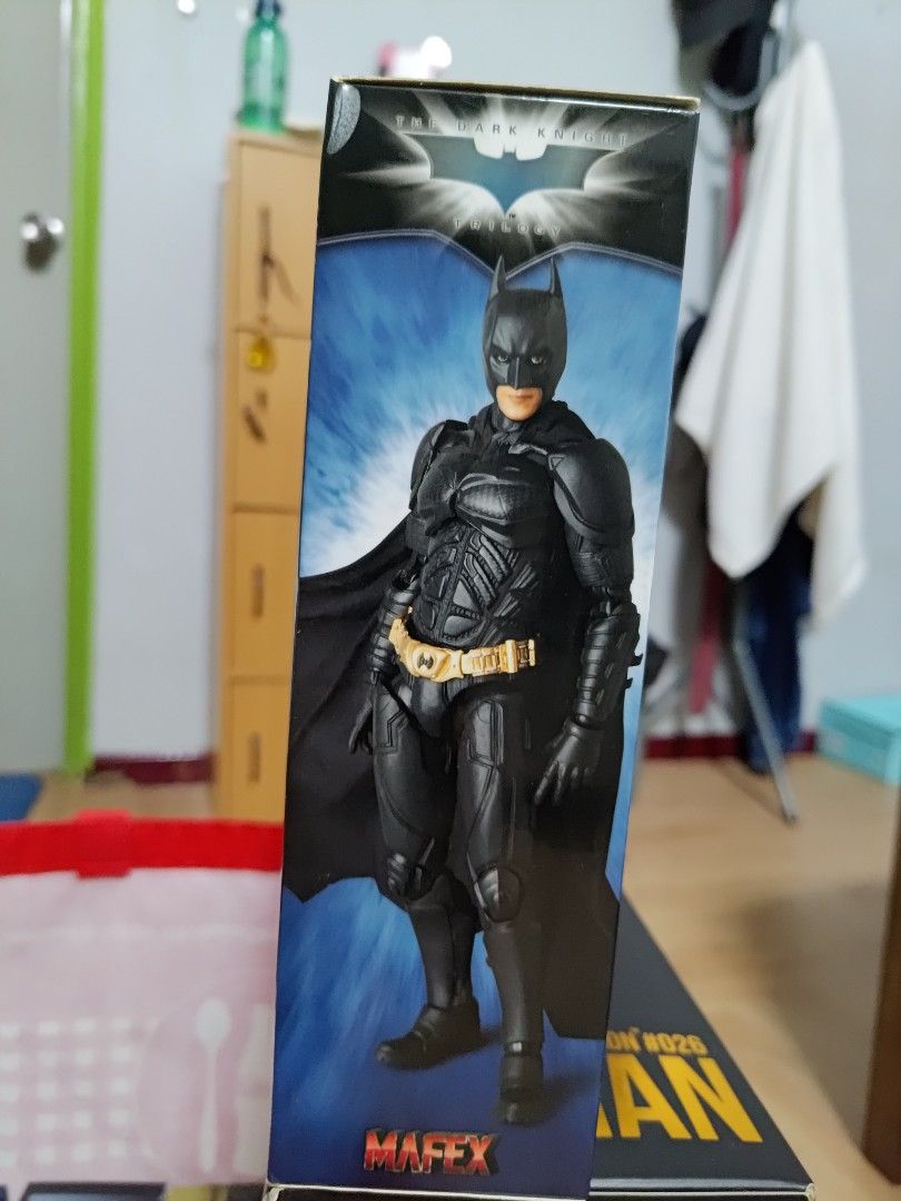 Medicom The Dark Knight Rises: Batman Mafex Version 2.0 Figure, Hobbies ...