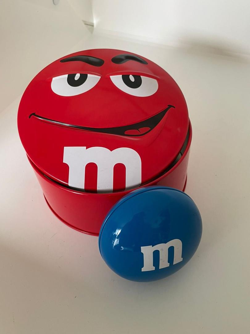 M&Ms Limited Edition Exclusive Tin & Figurine Collectables, Hobbies ...