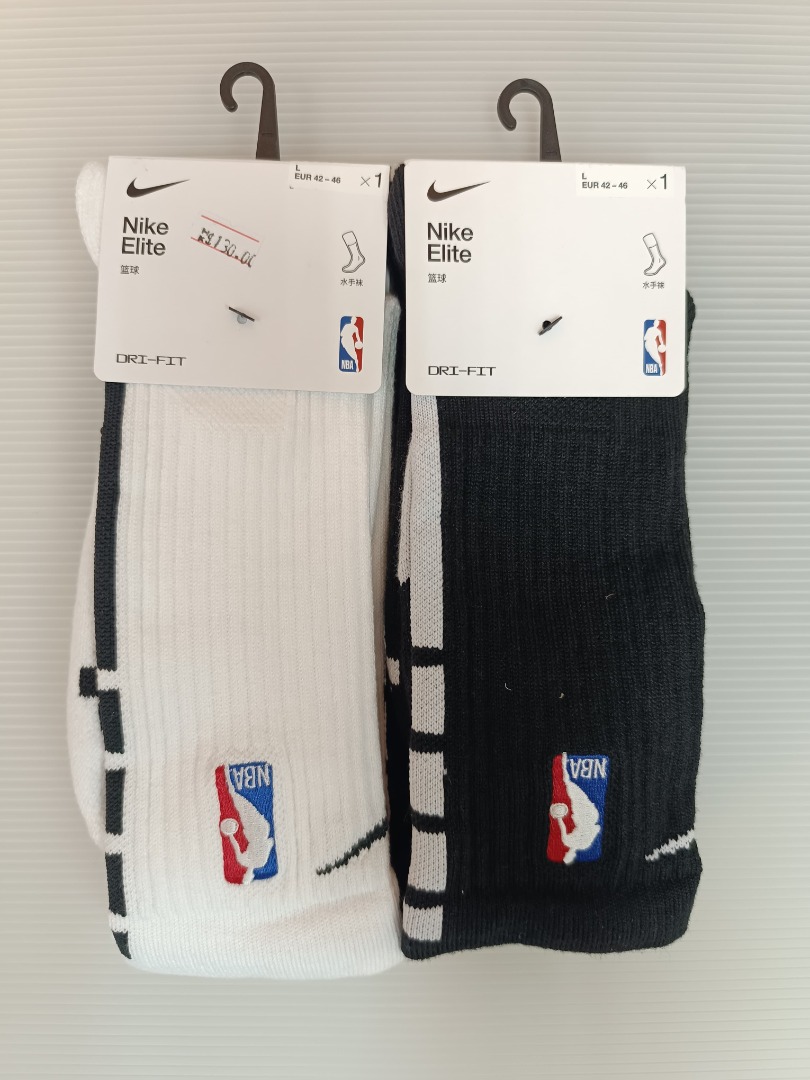 🔥Nike Elite NBA logo Crew Basketball Socks 🔥, 男裝, 手錶及配件, 襪 - Carousell