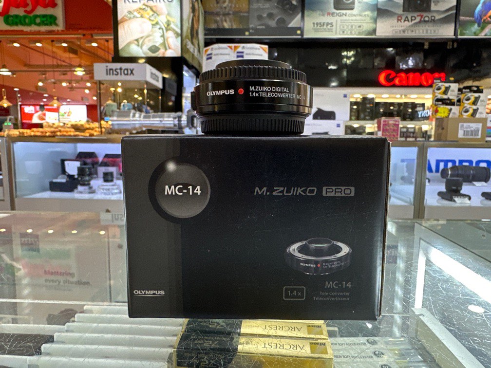 Olympus MC-14 MC14 , 1.4x Teleconverter M.Zuiko Digital Pro, Photography, Lens & Kits on Carousell