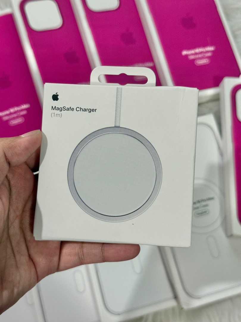 ON HAND Original NEW Apple Magsafe Charger 2024 25W for iPhone 16 ...