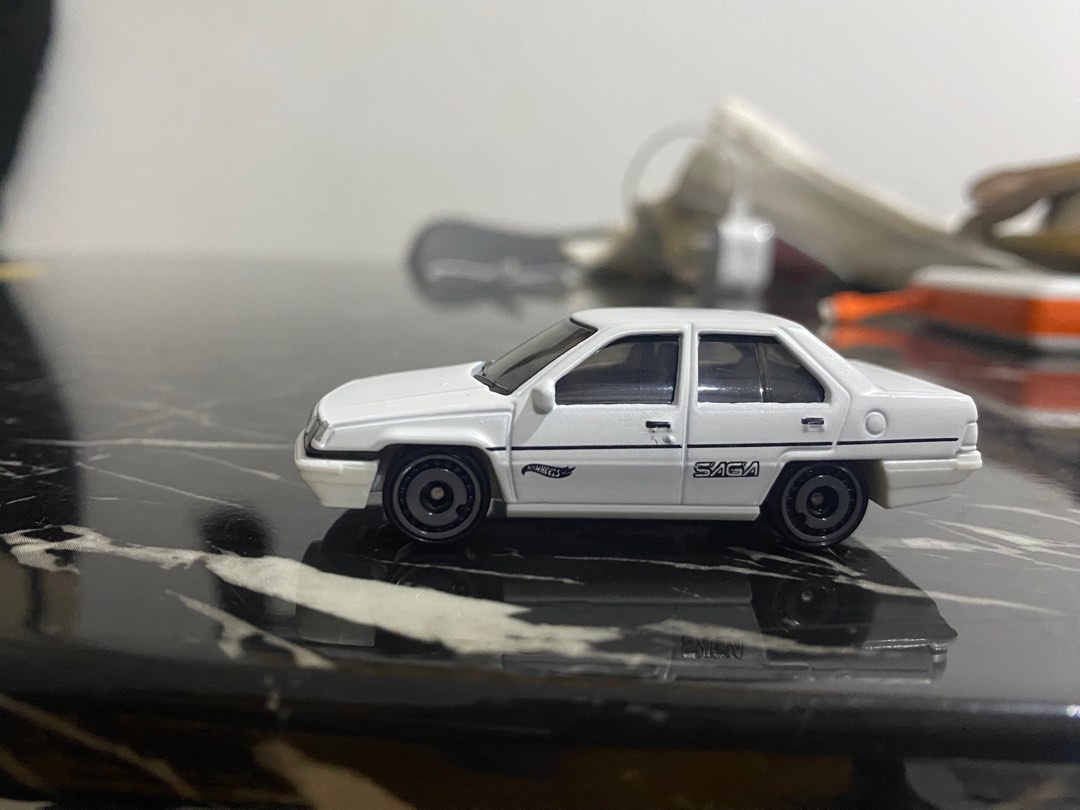 Saga putih hotwheels, Hobbies & Toys, Toys & Games on Carousell