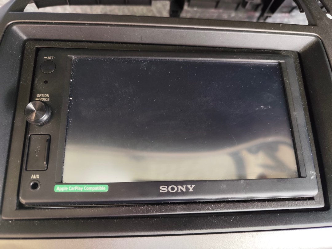 Sony XAV-AX 1000車機, 汽車配件, 其他 - Carousell