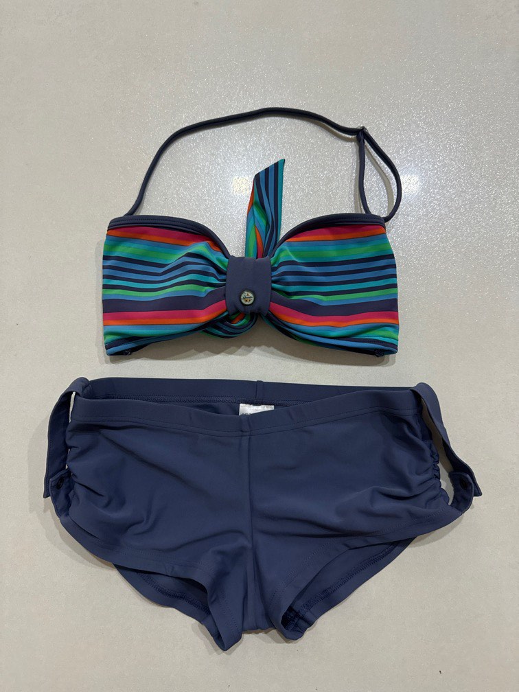 Speedo 2 piece swimsuit / bikini, Women's Fashion, Swimwear, Bikinis ...