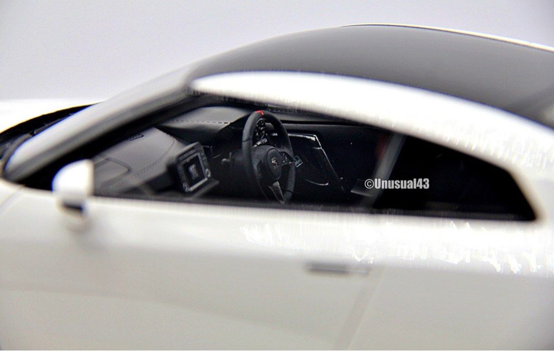 1/18 Make up Model Nissan R35 GTR T-Spec 2024 Brilliant White Pearl ...