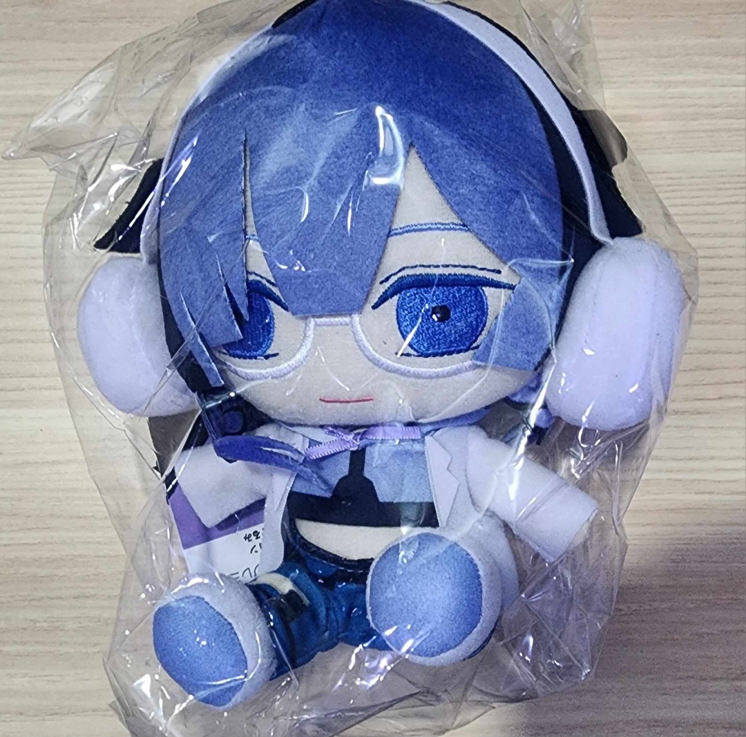 ADO X au Smart Premium Collab Merchandise, Hobbies & Toys, Collectibles ...