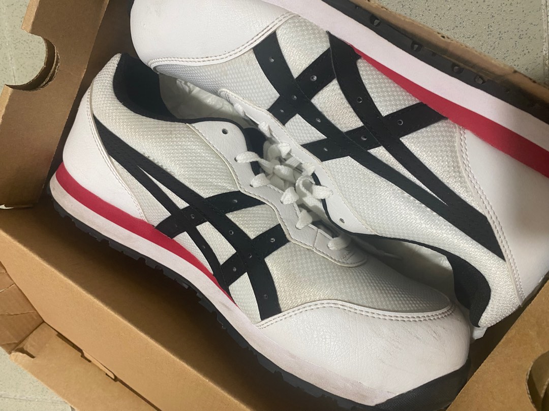 Asics Winjob CP201 JSAA A級認證 安全鞋, 男裝, 鞋, 波鞋 - Carousell