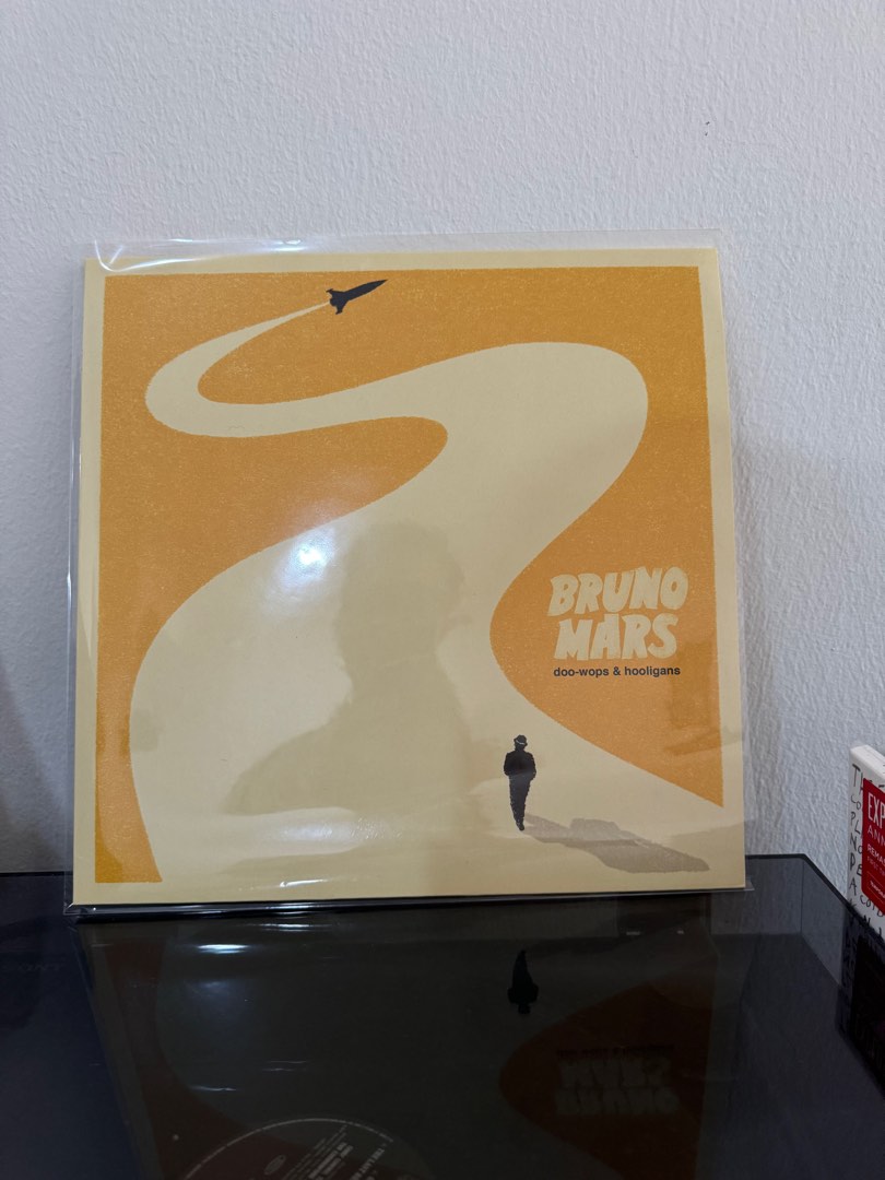 Bruno mars vinyl, Hobbies & Toys, Music & Media, CDs & DVDs on Carousell