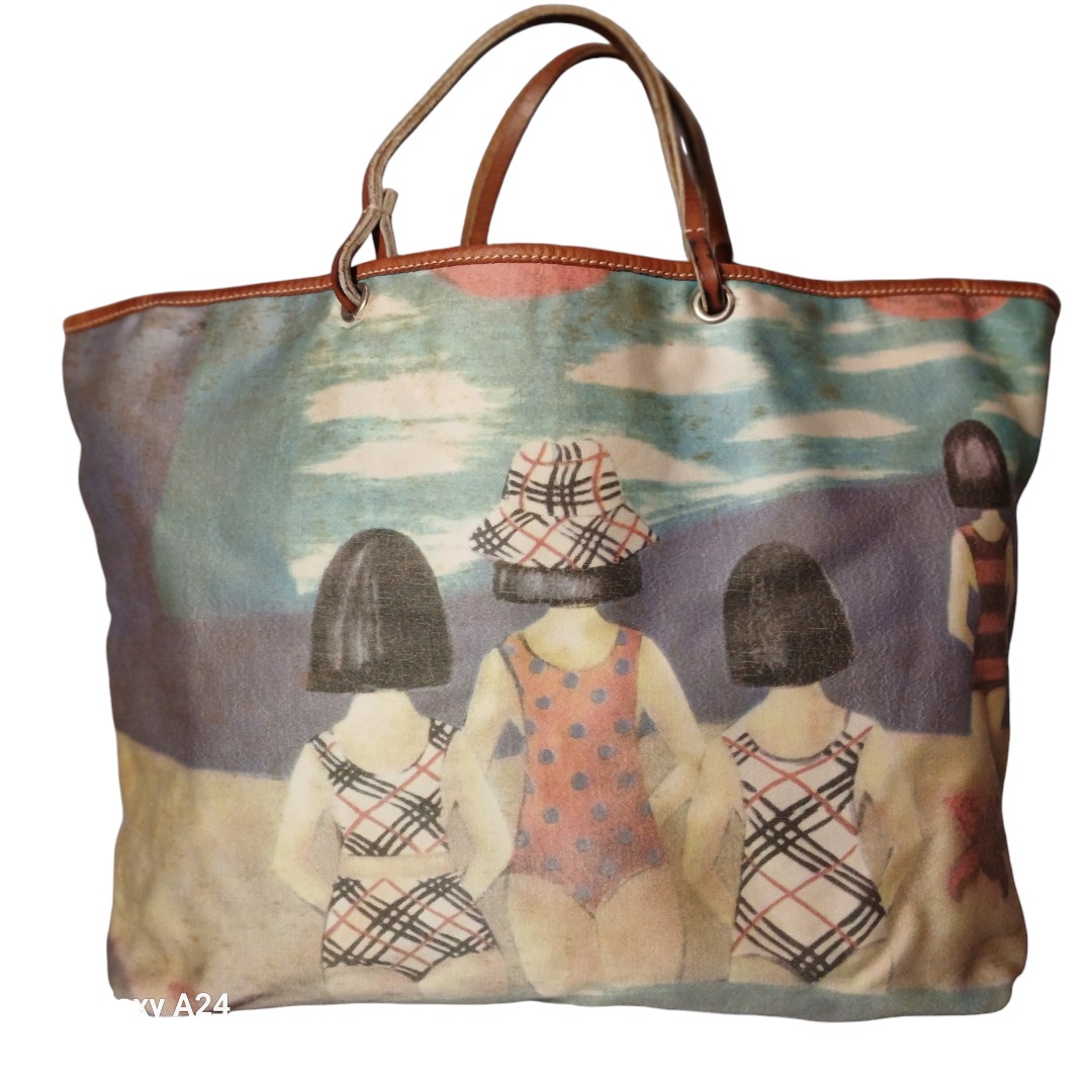 Burberry Rare Vintage Beach Scene Tote, Fesyen Wanita, Tas & Dompet di ...