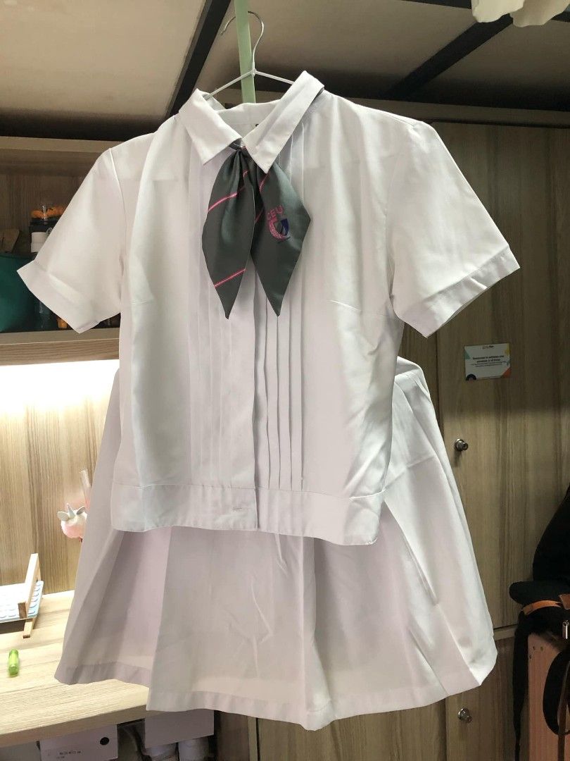CEU Daily Uniform (Science) EXTRA SMALL, Hobbies & Toys, Stationary ...
