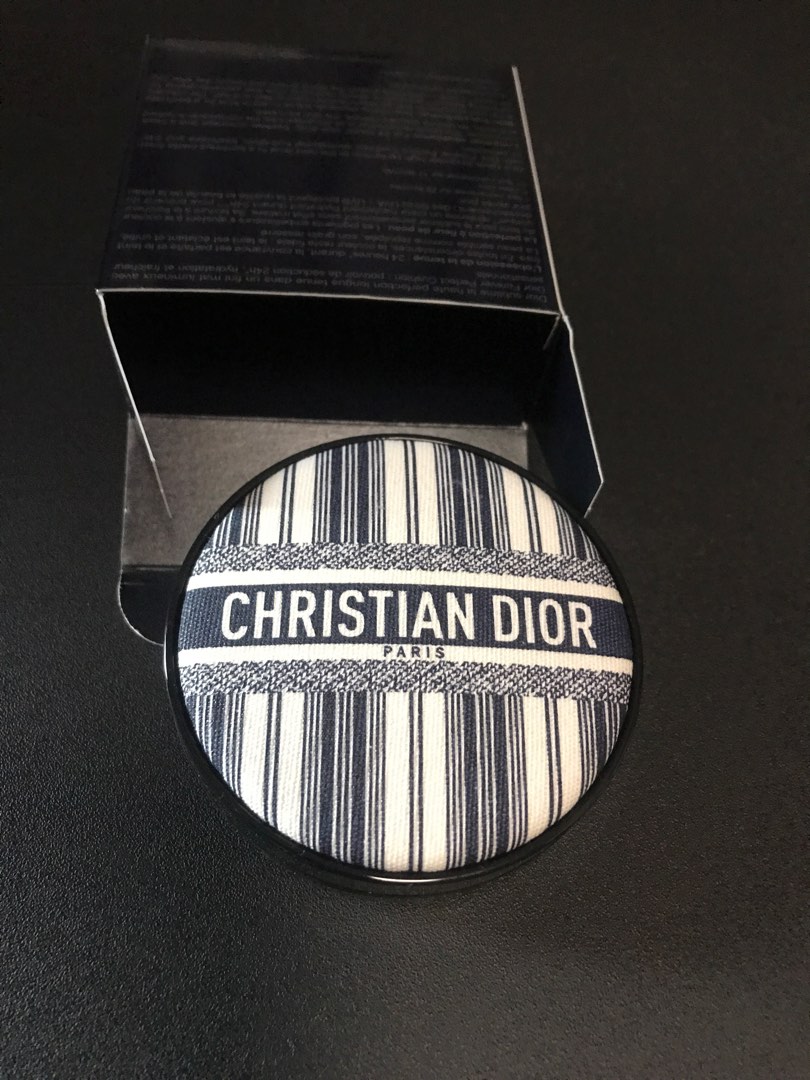 DIOR CUSHION FOUNDATION 0N, SF, 美容＆個人護理, 健康及美容 - 皮膚護理, 化妝品 - Carousell