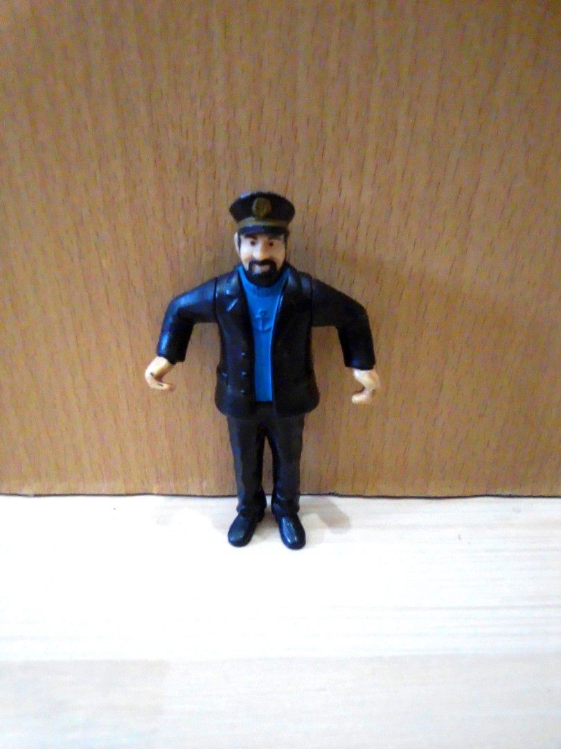 Figure Captain Haddock Tintin Happy Meal McD 2011, Toys & Collectibles ...