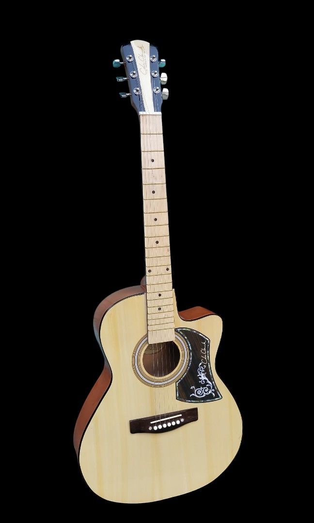 Gitar colecrak akustik tanam besi, Musik & Media, Alat di Carousell