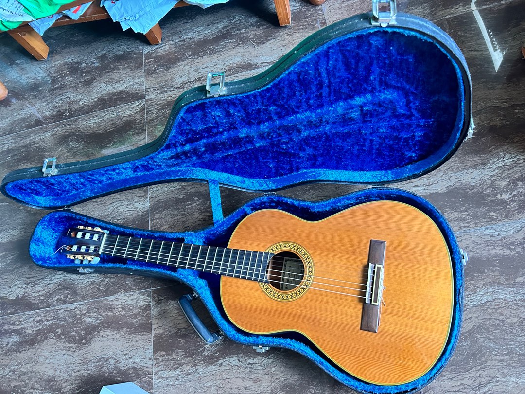 Grand Concert Yamaha Clasical guitar GC 11C, Hobbies & Toys, Music & Media, Musical Instruments ...