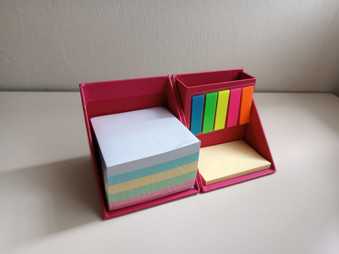 [Kept in Storage, Never Use] Memo Pad / Pen Holder Cube Box, Hobbies ...
