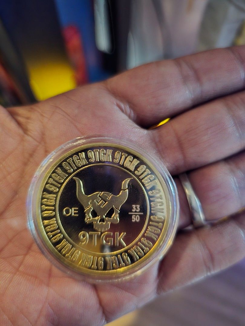 King Of Fighter (KOF) Resin Figure K' + The Mask Resin replica, Hobbies ...