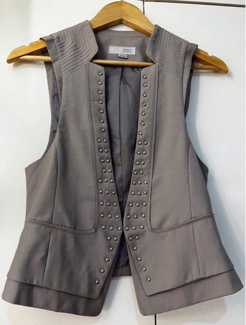 Korean brand vest 2ME, Women's Fashion, Tops, Others Tops on Carousell