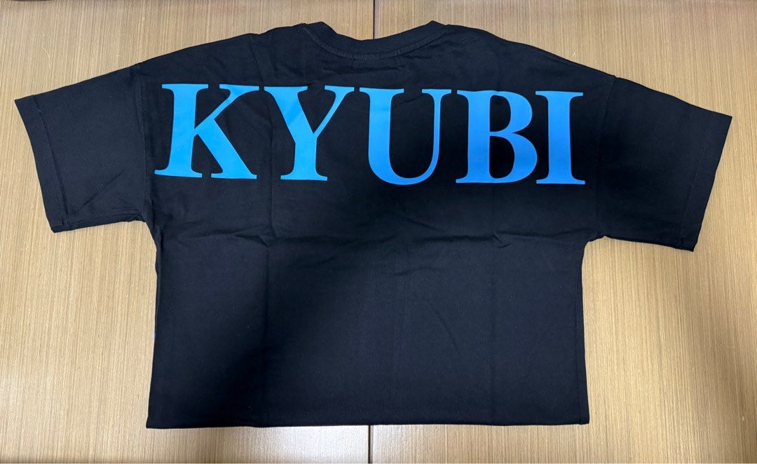 Kyubi Logo Over Tee (Ocean Blue), 男裝, 上身及套裝, T-shirt、恤衫、有領衫 - Carousell