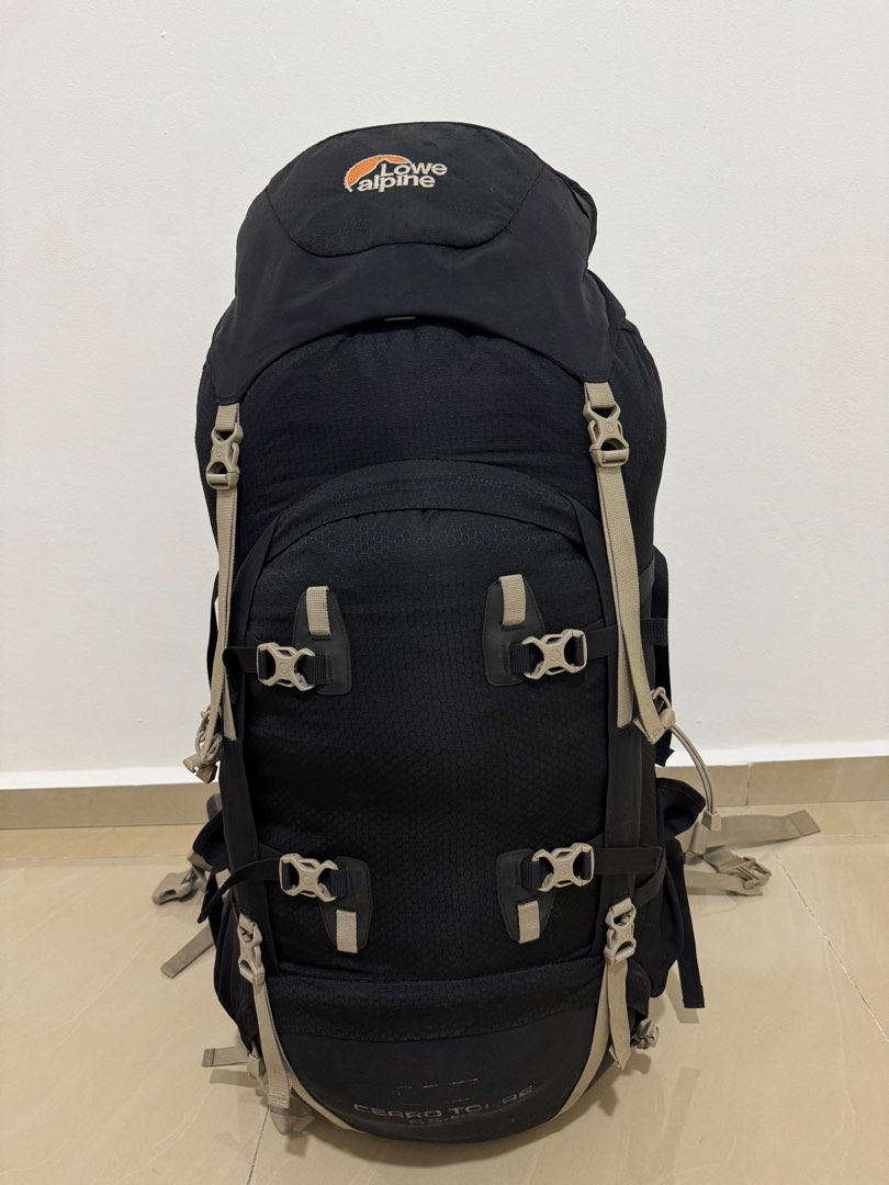 Lowe Alpine TFX 10 CERRO TORRE, Men's Fashion, Bags, Backpacks on Carousell