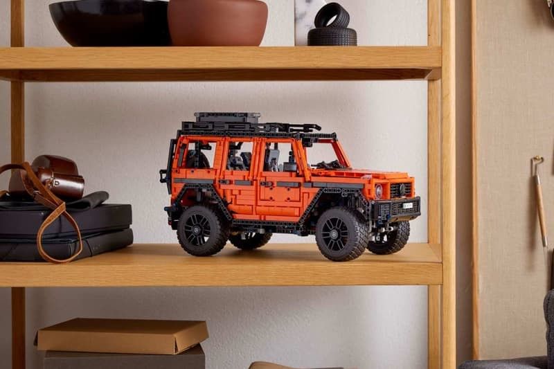 Mercedes-Benz G500 Professional Line Building Block 42177, Hobbies ...