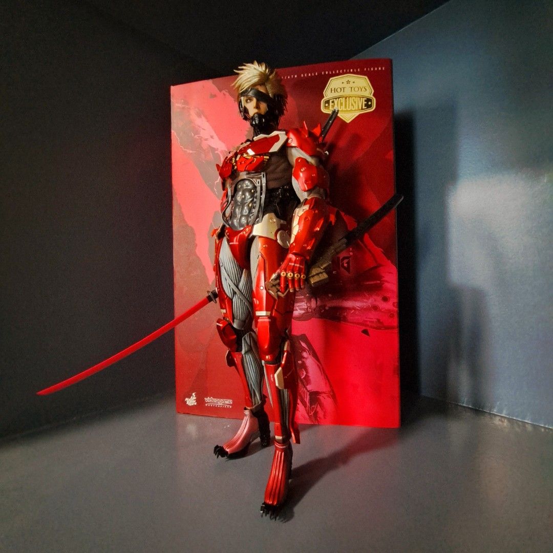 One Sixth Scale Metal Gear Solid Snake and Hot Toys Raiden Inferno ...