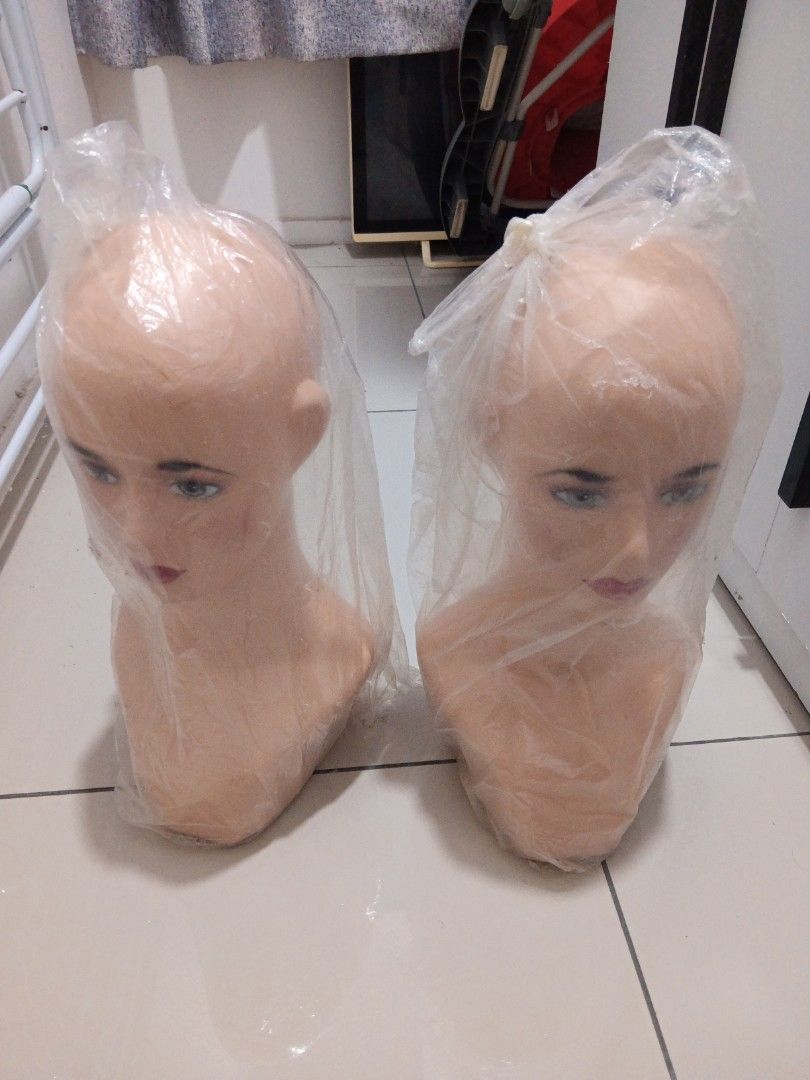 Patung untuk display tudung, Everything Else, Others on Carousell