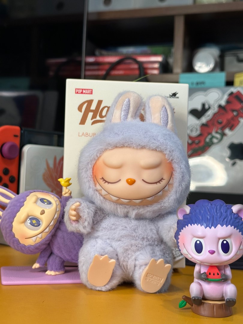 Popmart The Monsters: Labubu Have A Seat (V2): ZIZI, Hobbies & Toys ...