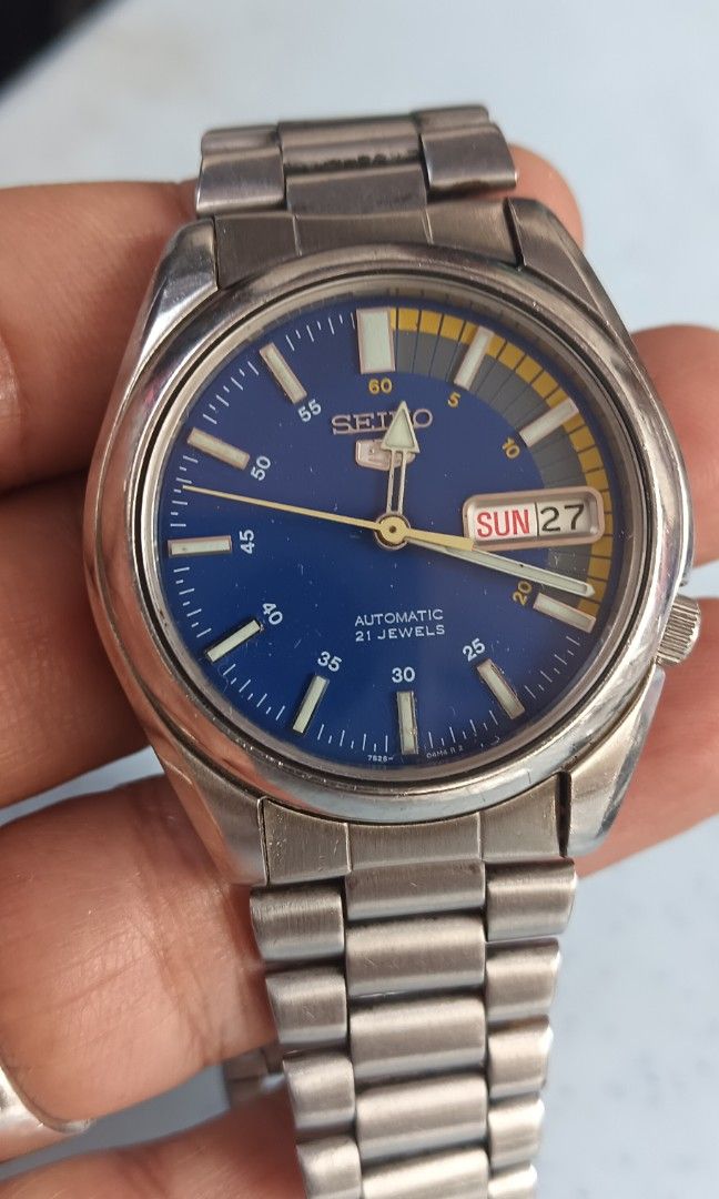 Seiko 5 Automatic Racing Dial, Men's Fashion, Watches & Accessories ...