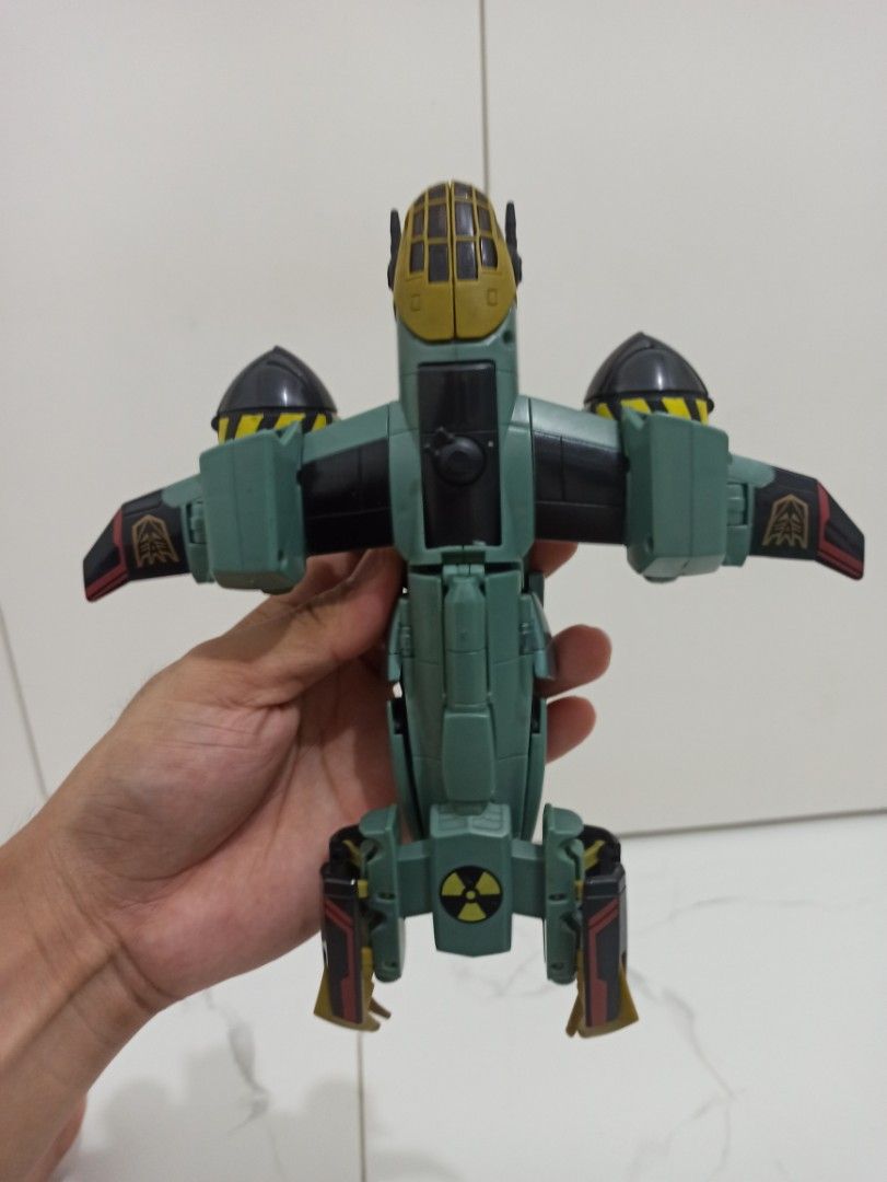 RARE TRANSFORMERS ANIMATED ATOMIC LUGNUT, Hobbies & Toys, Toys & Games on Carousell