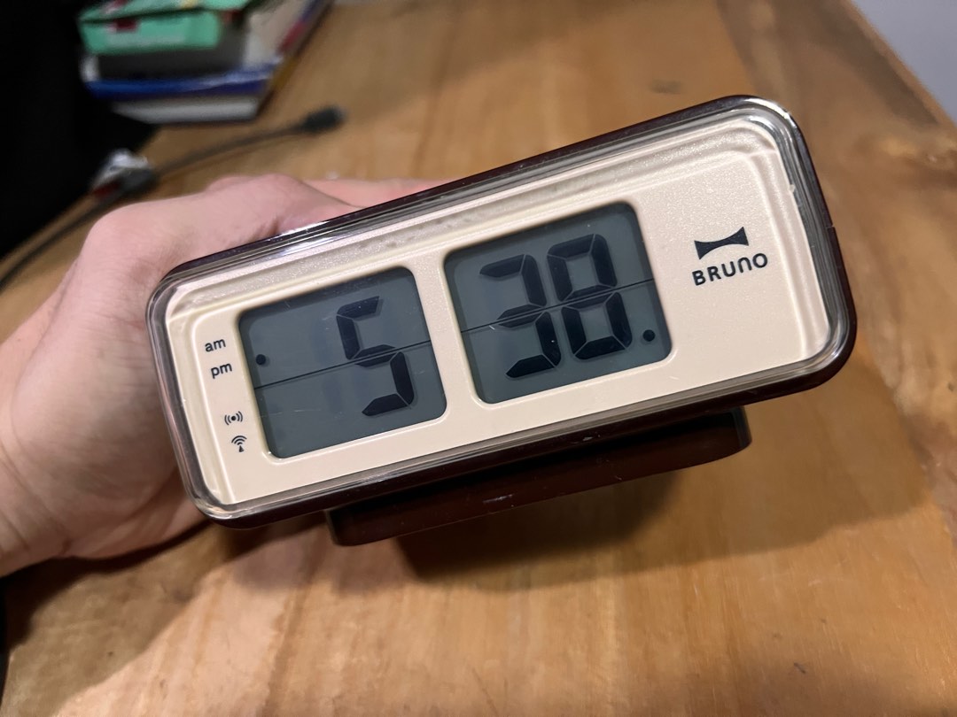 Vintage Bruno Digital Flip Clock, Furniture & Home Living, Home Decor ...