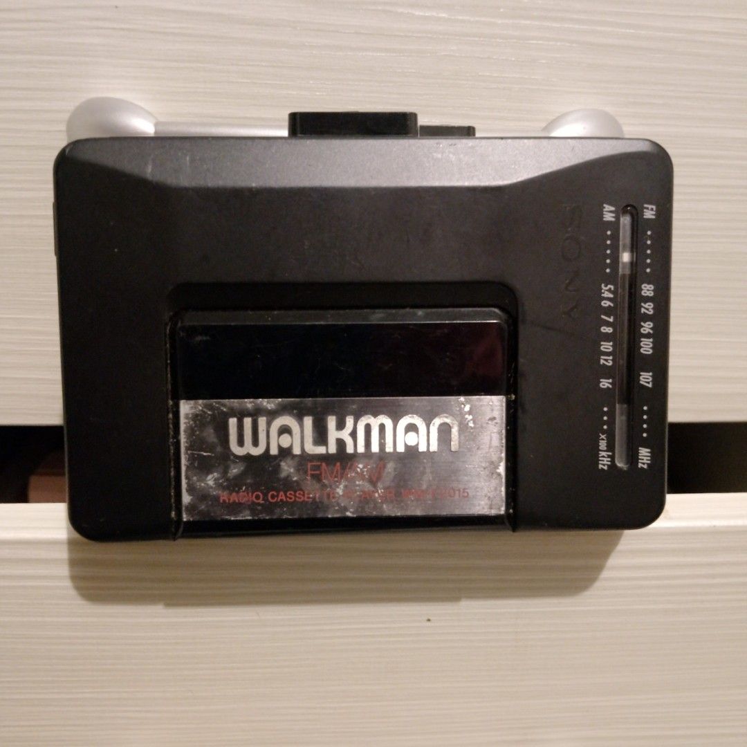 WALKMAN PLAYER, Audio, Portable Audio Accessories on Carousell