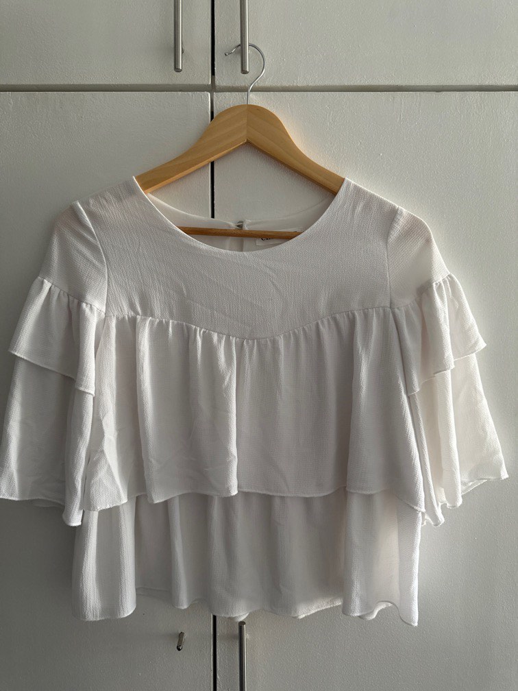 White layered top, Women's Fashion, Tops, Blouses on Carousell