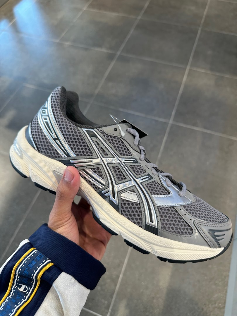 Asic Gel 1130, Women's Fashion, Footwear, Sneakers on Carousell