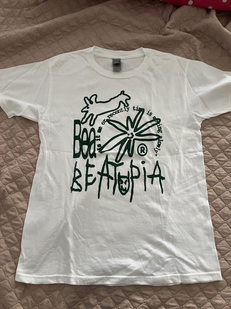 beabadoobee beatopia official concert merch, Men's Fashion, Tops & Sets ...