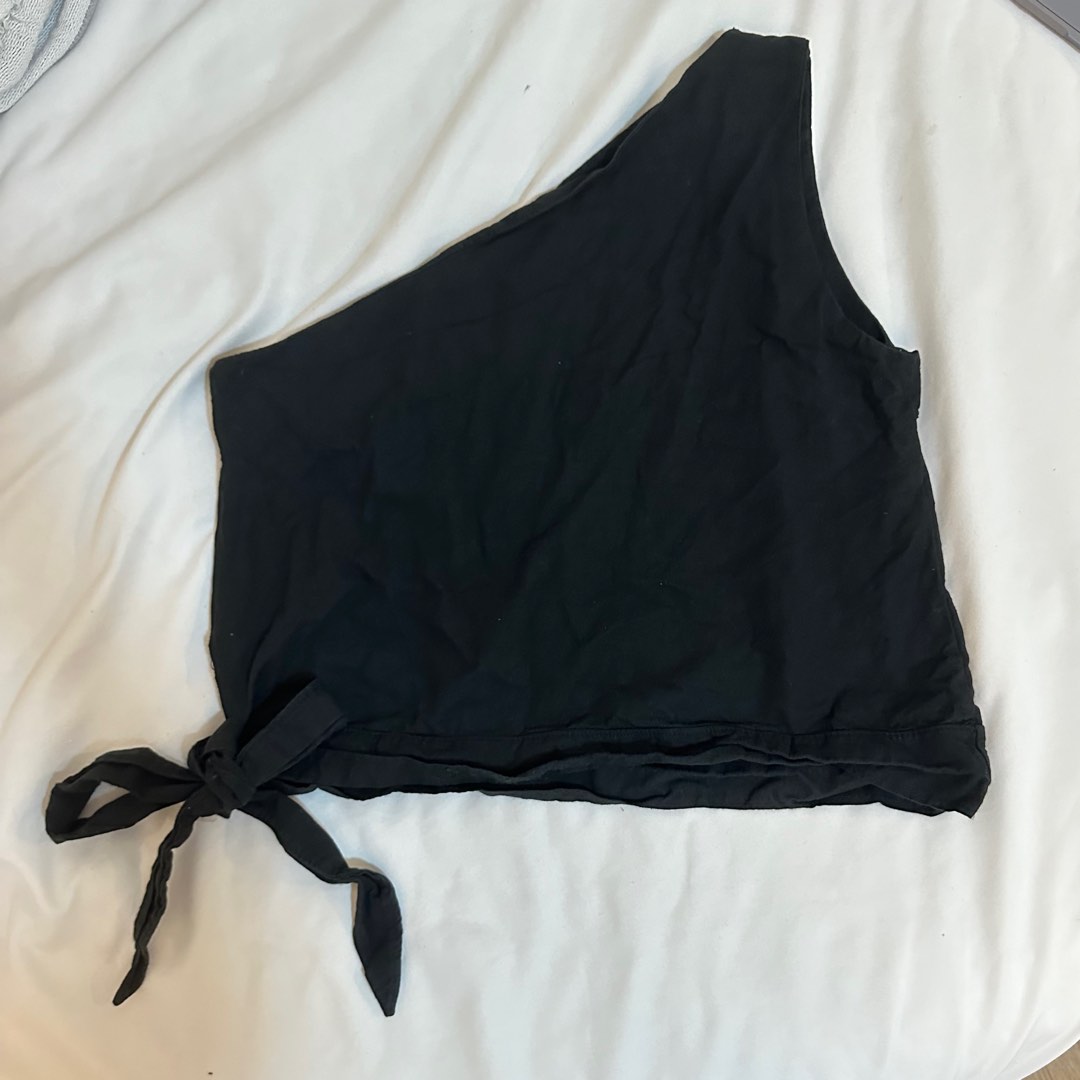 Custom made Black Linen Venus Cut, Women's Fashion, Tops, Sleeveless on ...