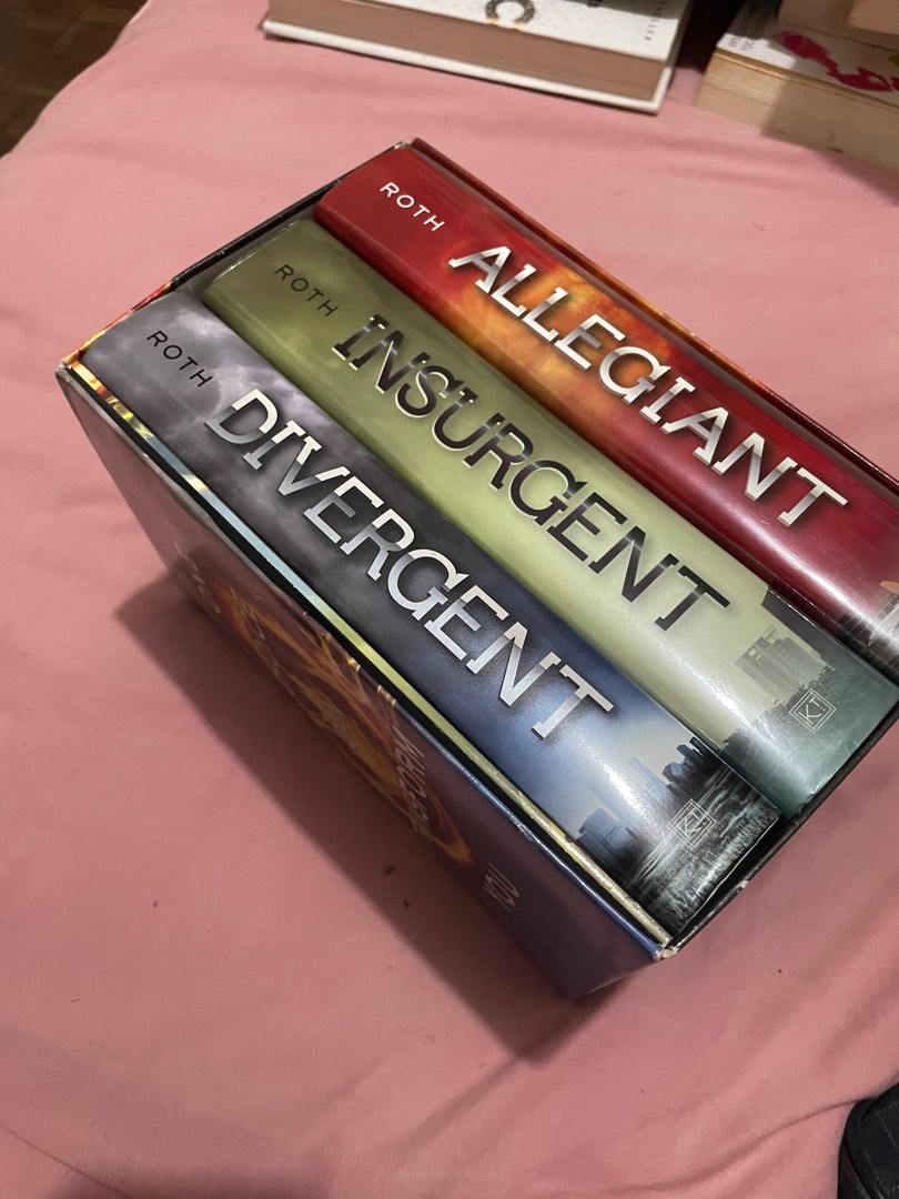 Divergent Boxed Set, Hobbies & Toys, Books & Magazines, Fiction & Non ...