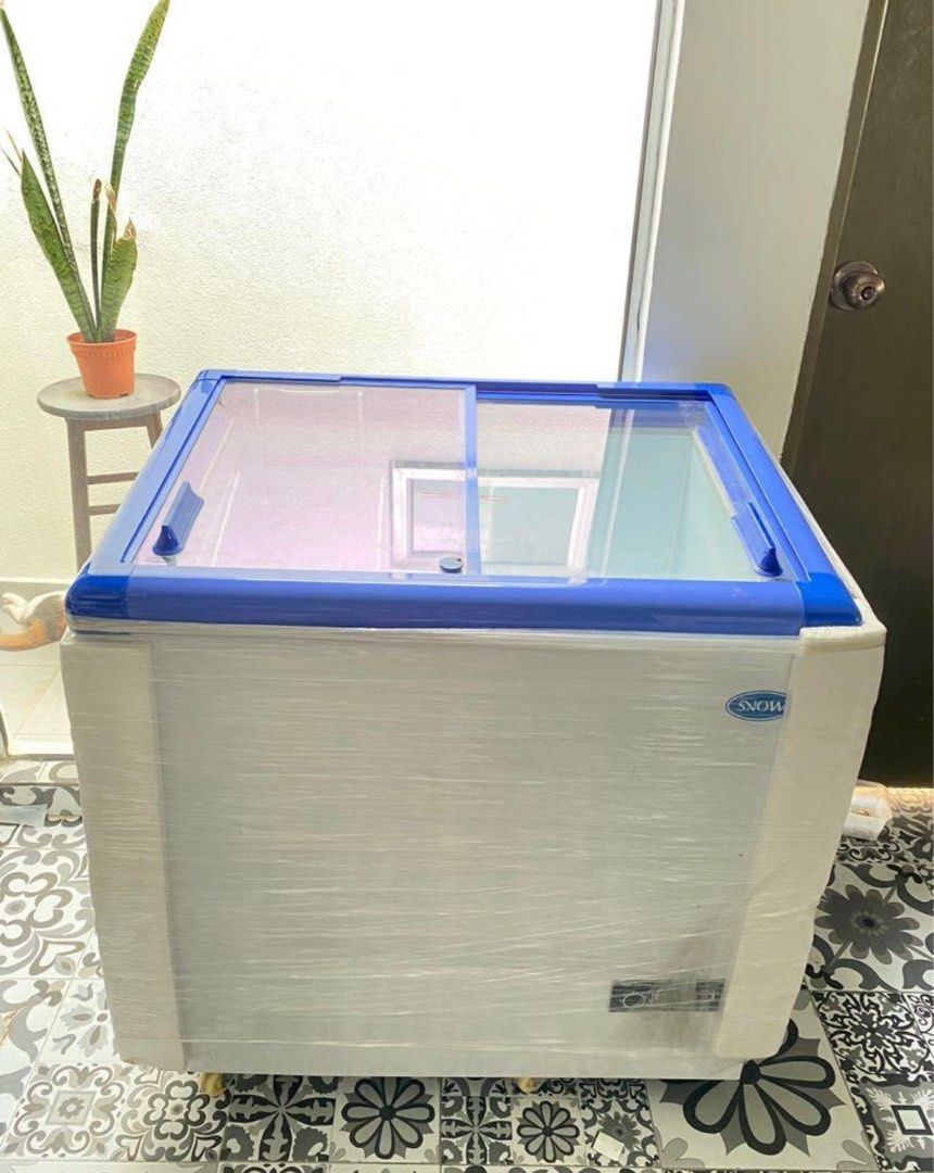 FLAT GLASS CHEST FREEZER 230L, TV & Home Appliances, Kitchen Appliances ...
