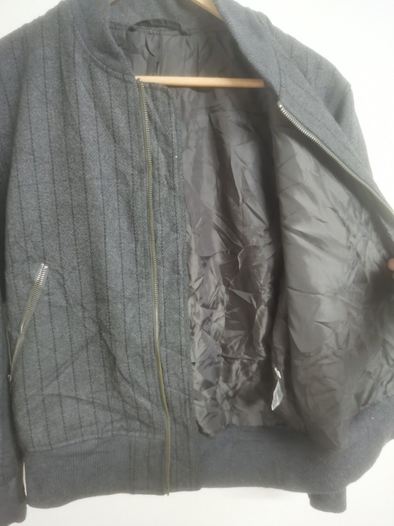 GU BOMBERS Jacket, Men's Fashion, Coats, Jackets and Outerwear on Carousell