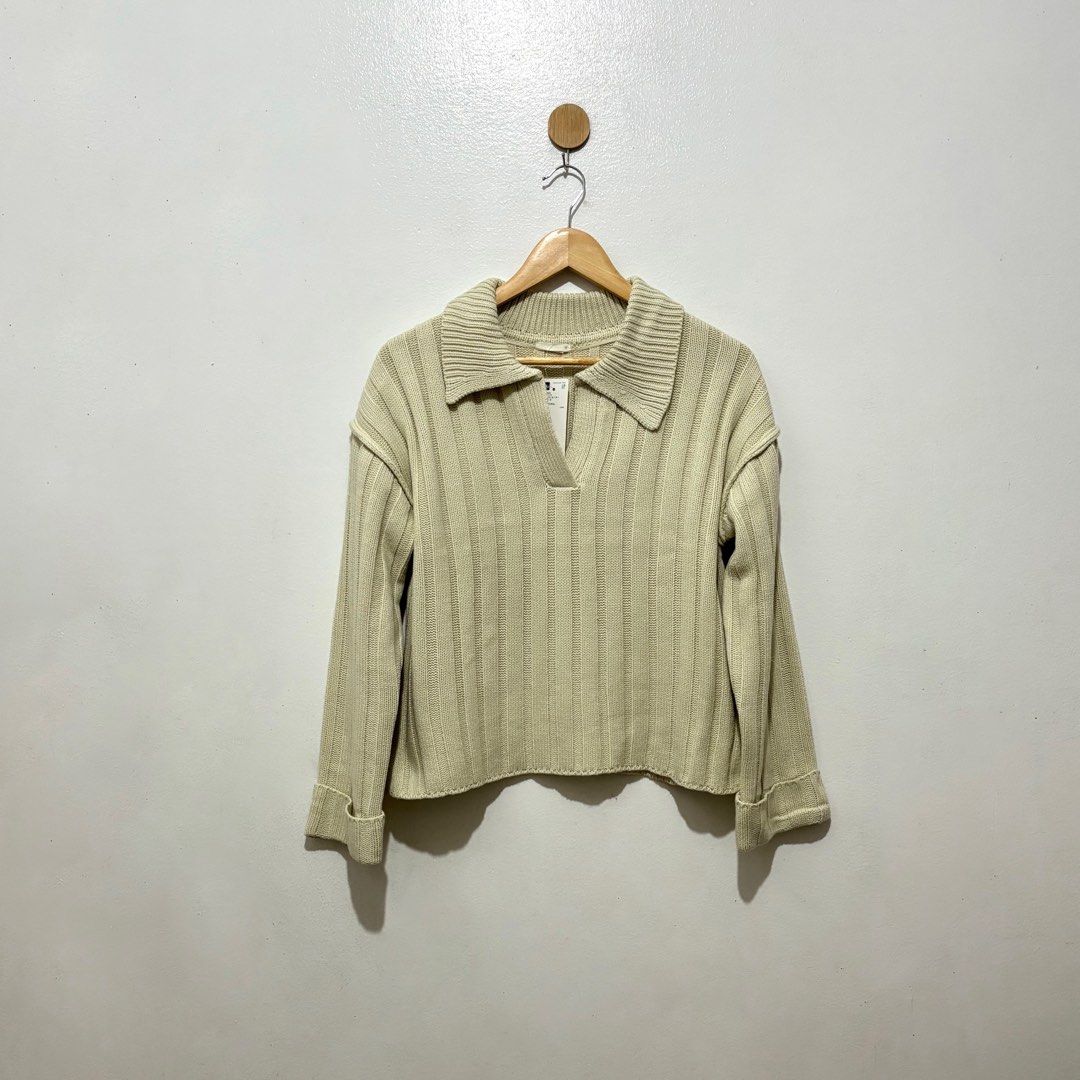GU Skipper Off-White Sweater, Women's Fashion, Coats, Jackets and ...