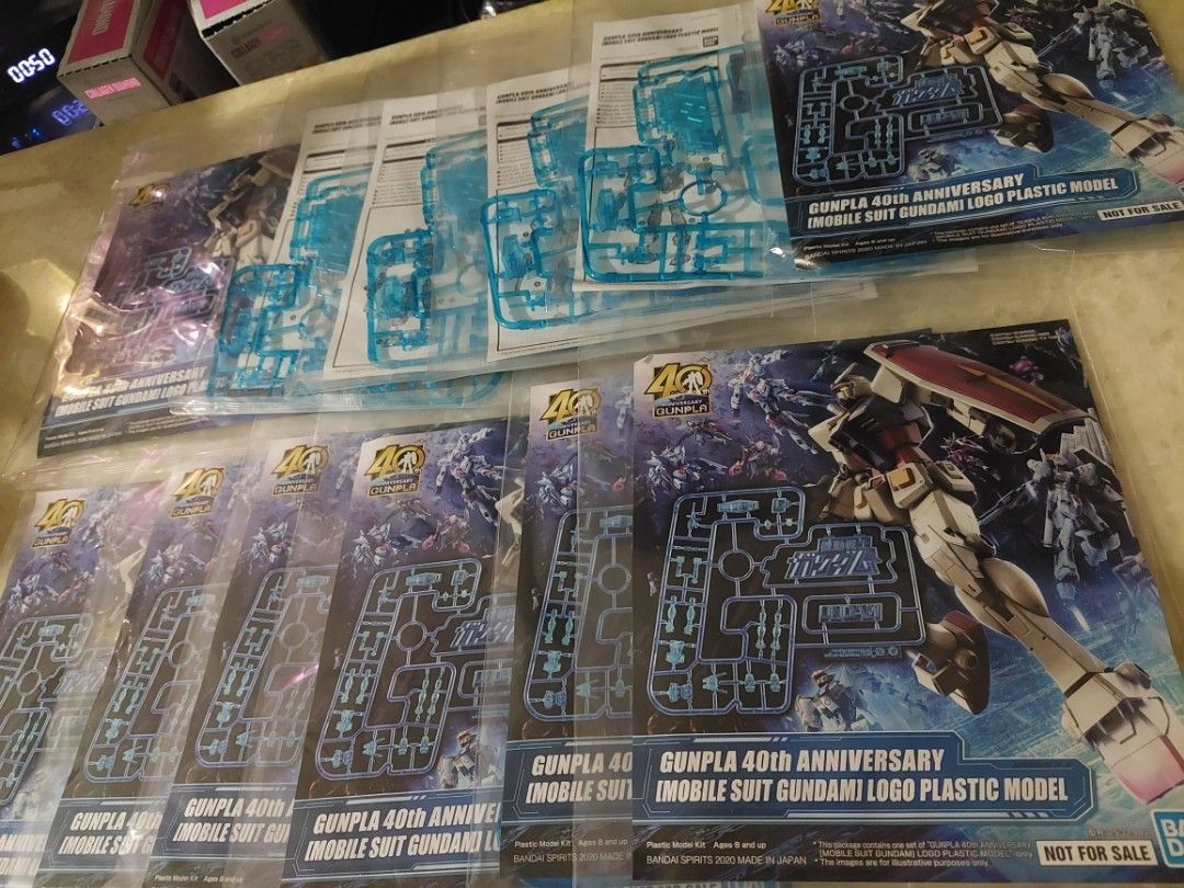 GUNPLA 40TH ANNIVERSARY [MOBILE SUIT RX-78 GUNDAM]LOGO PLASTIC MODEL ...