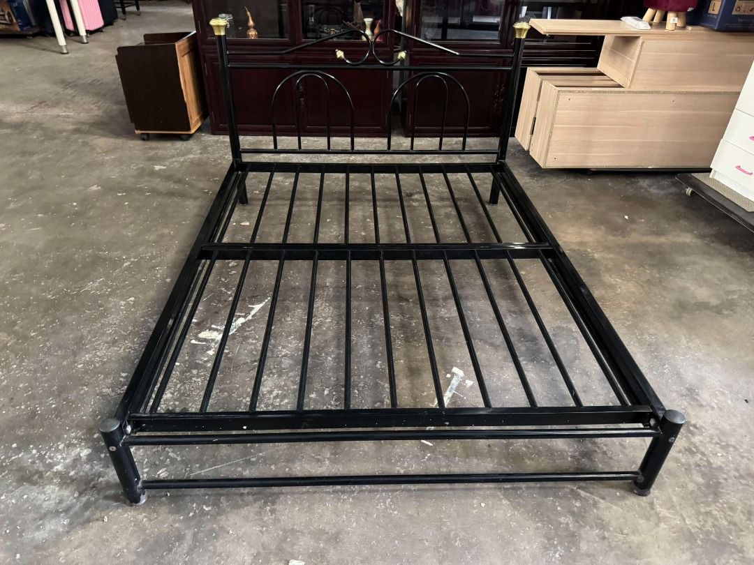 Heavy Duty Besi Katil Queen Bed Frame Steel, Furniture & Home Living ...