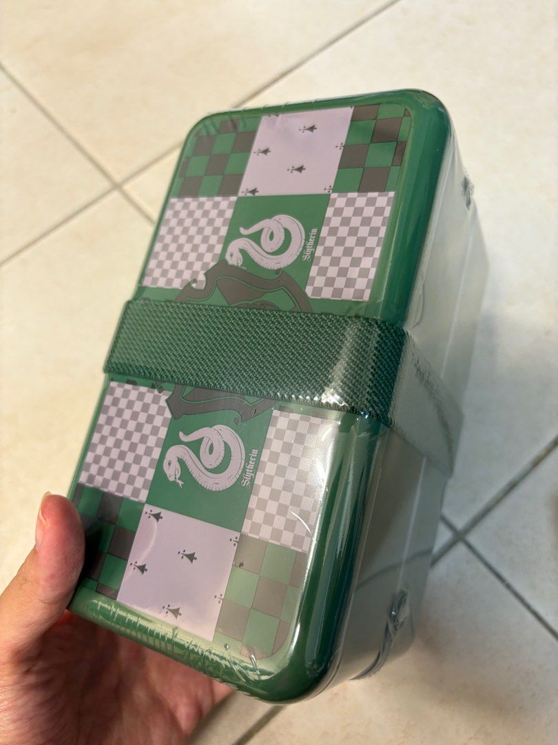Hogwarts Harry Potter Bento Food Container Gryffindor Slytherin ...