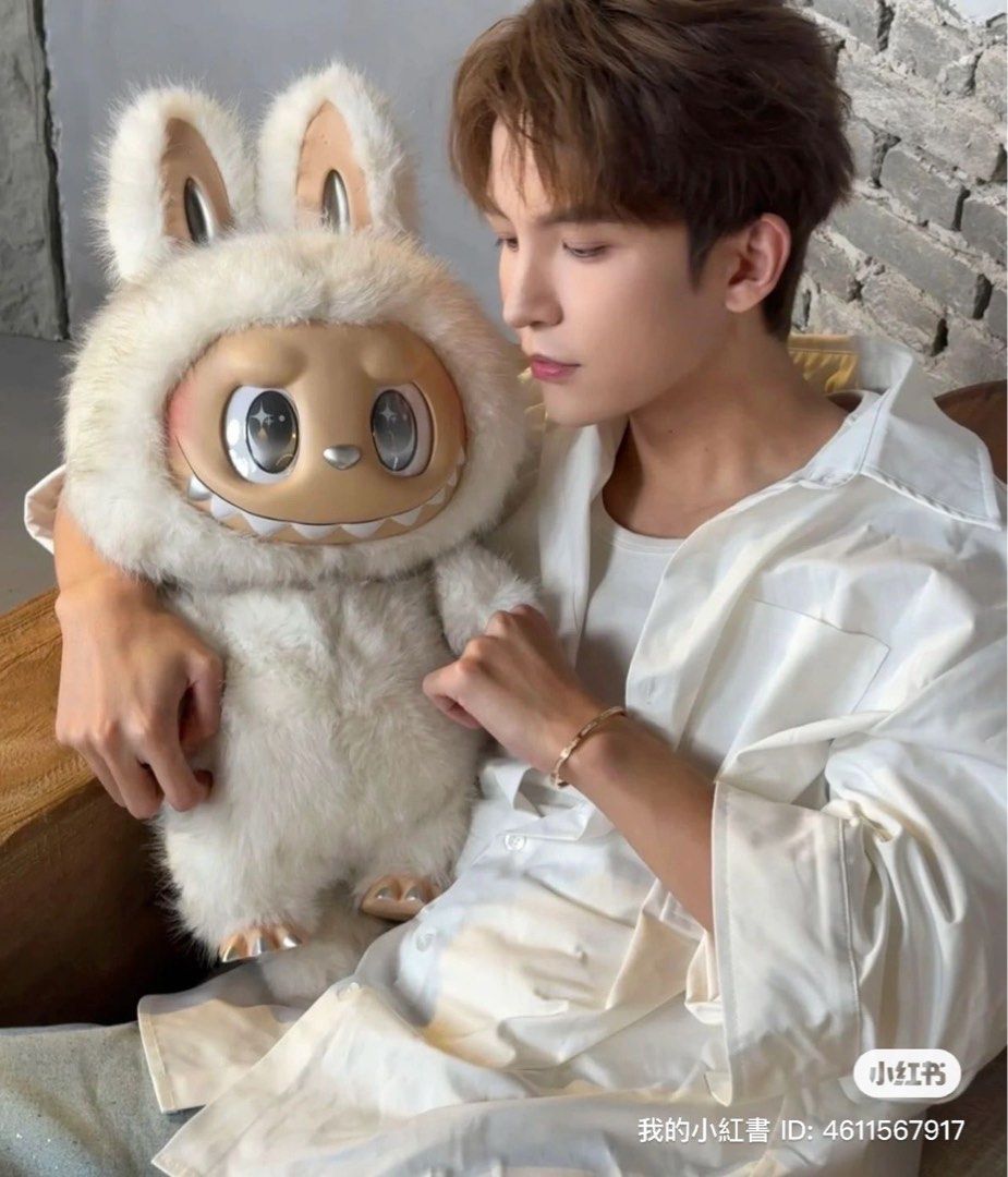 [LIMITED STOCKS AVAILABLE] Popmart Labubu The Monsters Angel In Clouds ...