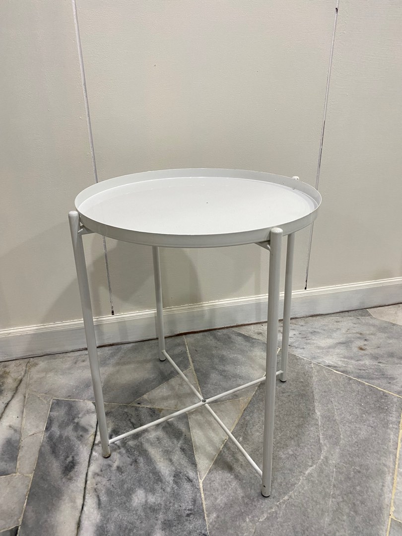 Meja Bulat Putih Besi White Table, Furniture & Home Living, Furniture ...